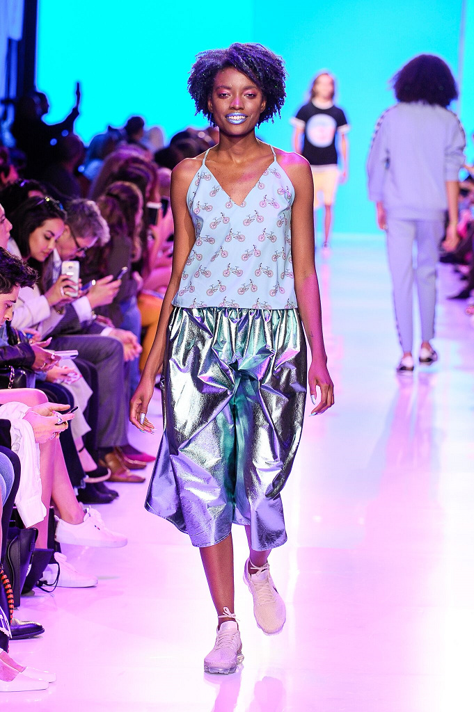 非典型童話故事 Hayley Elsaesser 2018 春夏系列 有話要說 - KEEDAN.COM