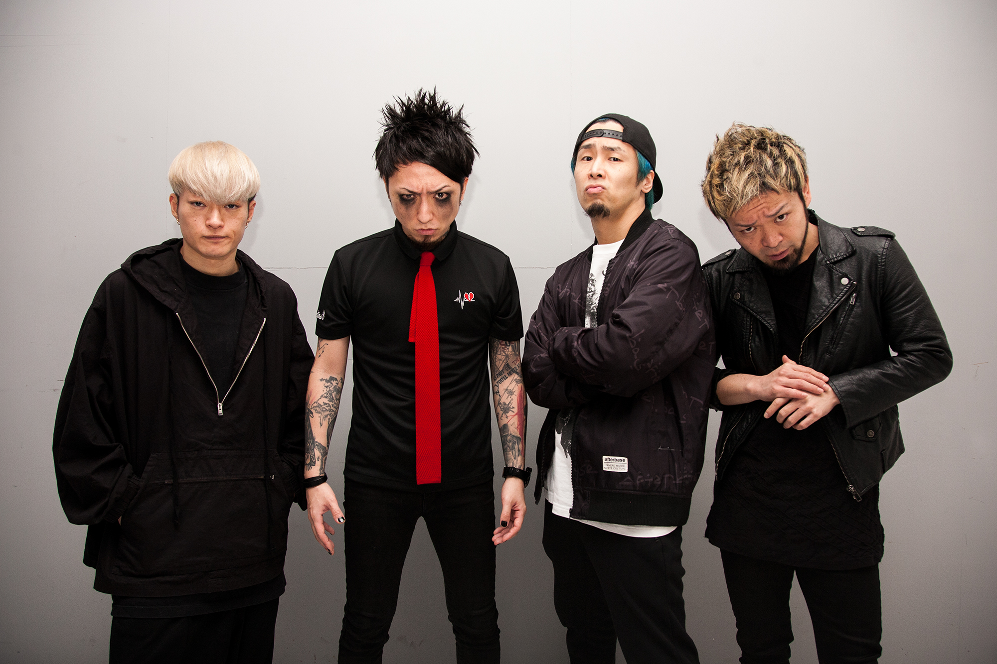 我們的音樂就像 JOJO 的替身一樣帥氣 / 與 SiM 主唱 MAH 的快問快答 - KEEDAN.COM