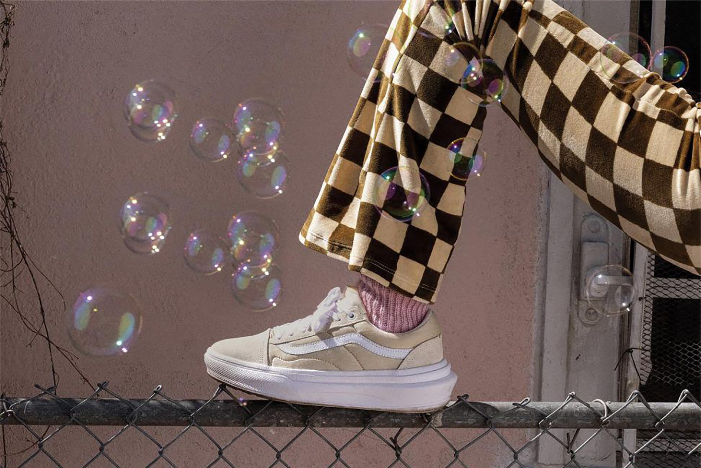 厚底滑板鞋增高有術 VANS 推出全新鞋款「Old Skool Overt CC」 - KEEDAN.COM