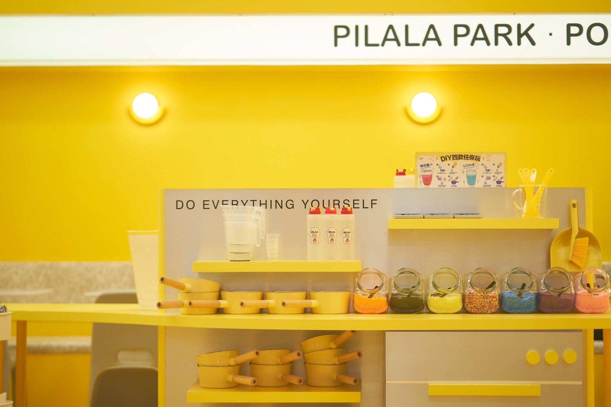 不分年齡的療癒體驗 PILALA 史萊姆樂園於環球購物中心 Q 萌登場 - KEEDAN.COM