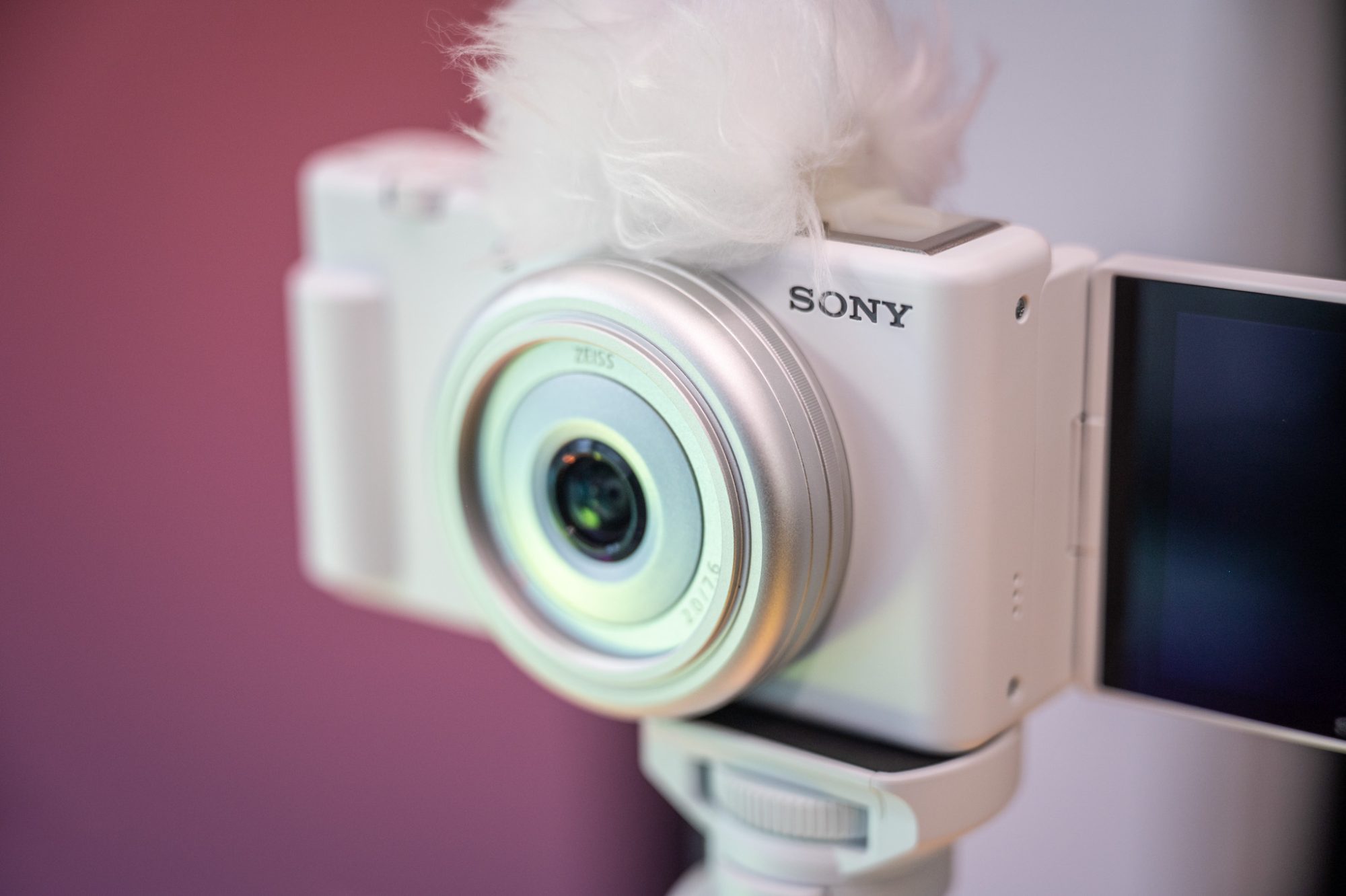 Sony Vlog 相機家族再添新成員 ZV-1F，帶你現場直擊它適合哪種攝影玩家？ - KEEDAN.COM