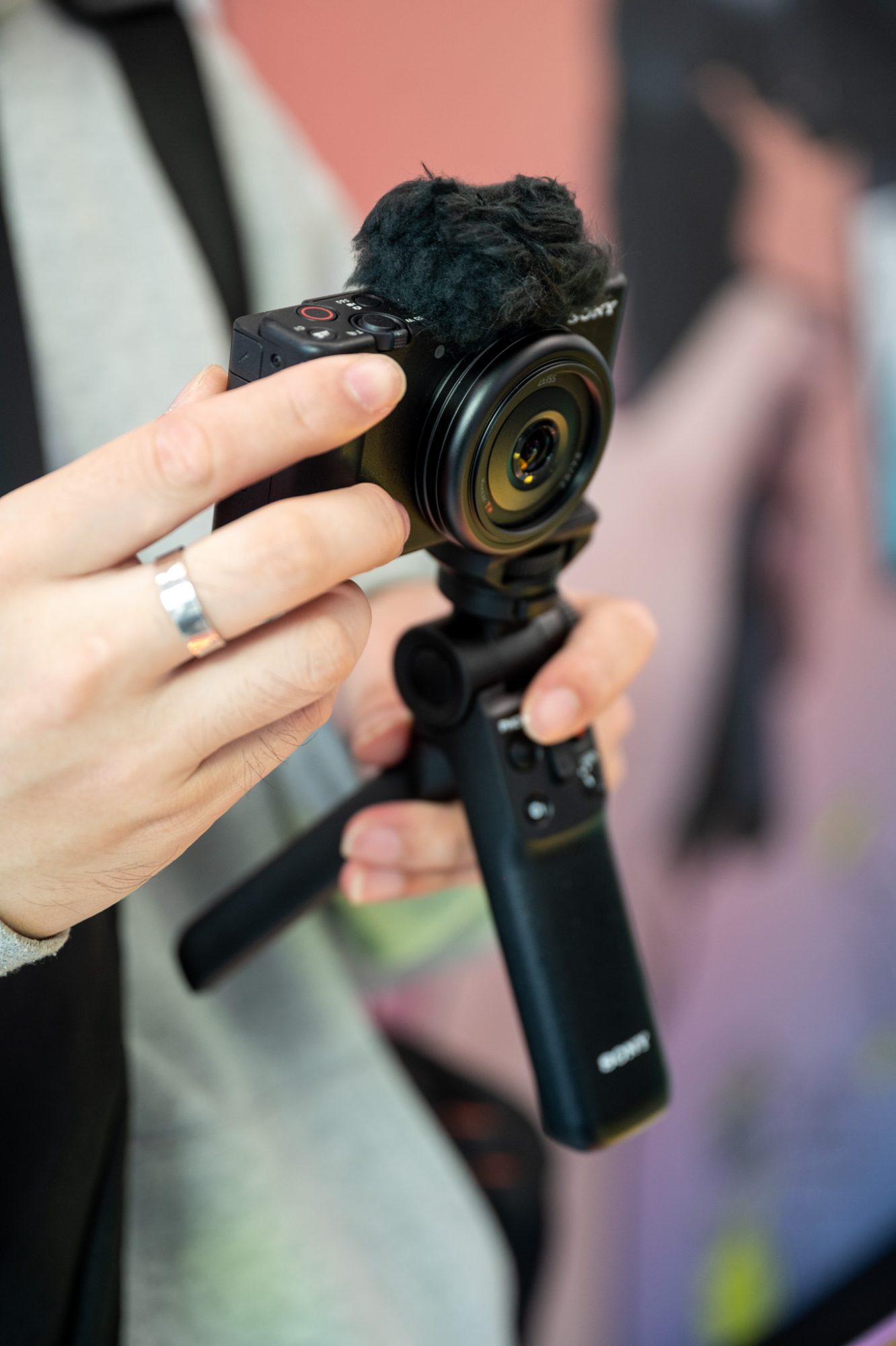 Sony Vlog 相機家族再添新成員 ZV-1F，帶你現場直擊它適合哪種攝影玩家？ - KEEDAN.COM