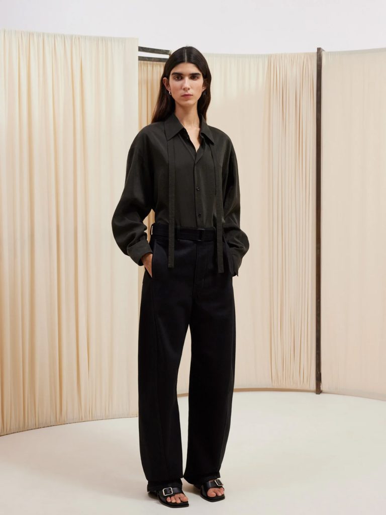 起點解劇 / 韓國現象級恐怖片《破墓》，李到晛 和 金高銀 戲中穿了這些當紅品牌 - KEEDAN.COM