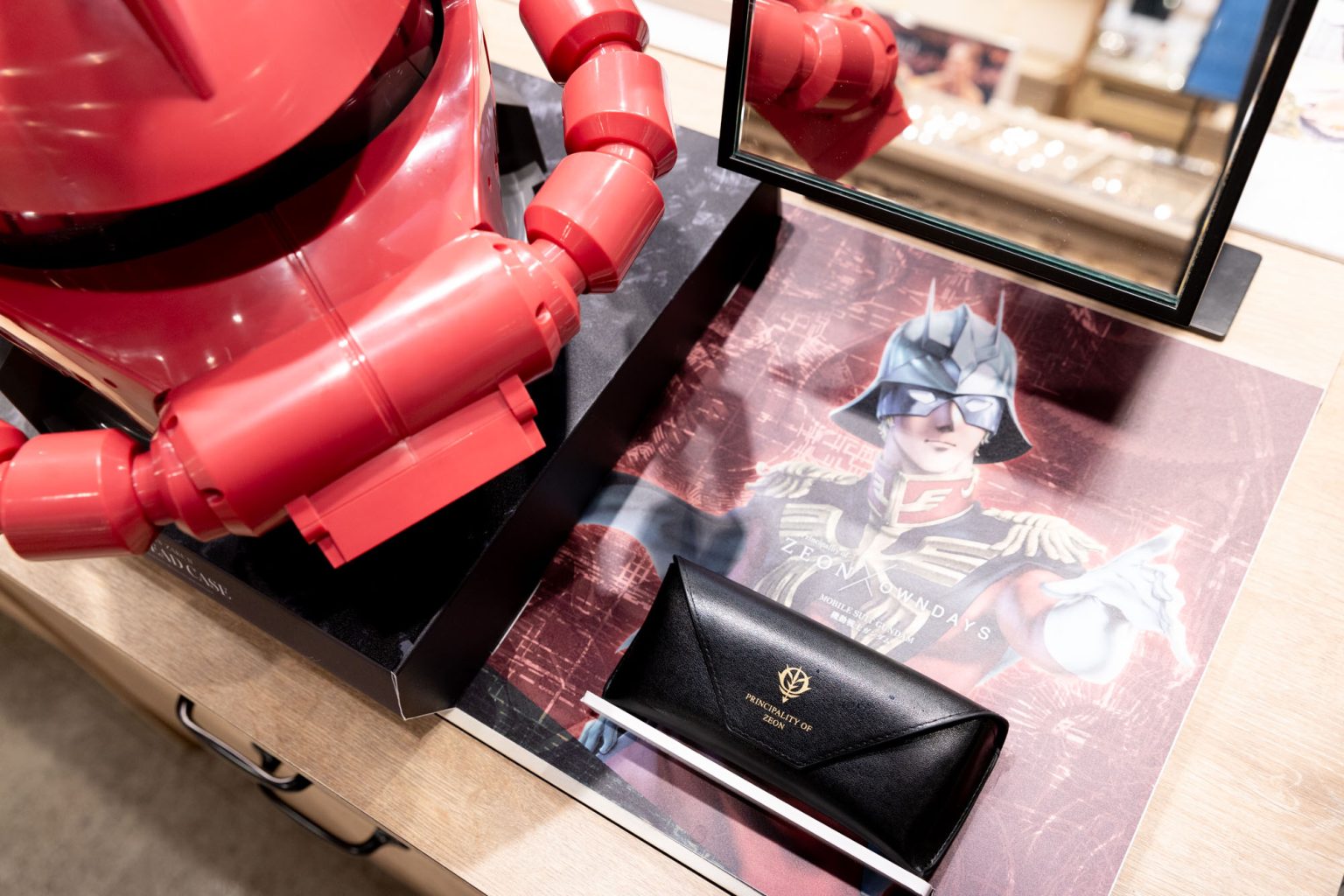 起點指標 / ZEON x OWNDAYS ZAKU HEAD CASE - KEEDAN.COM