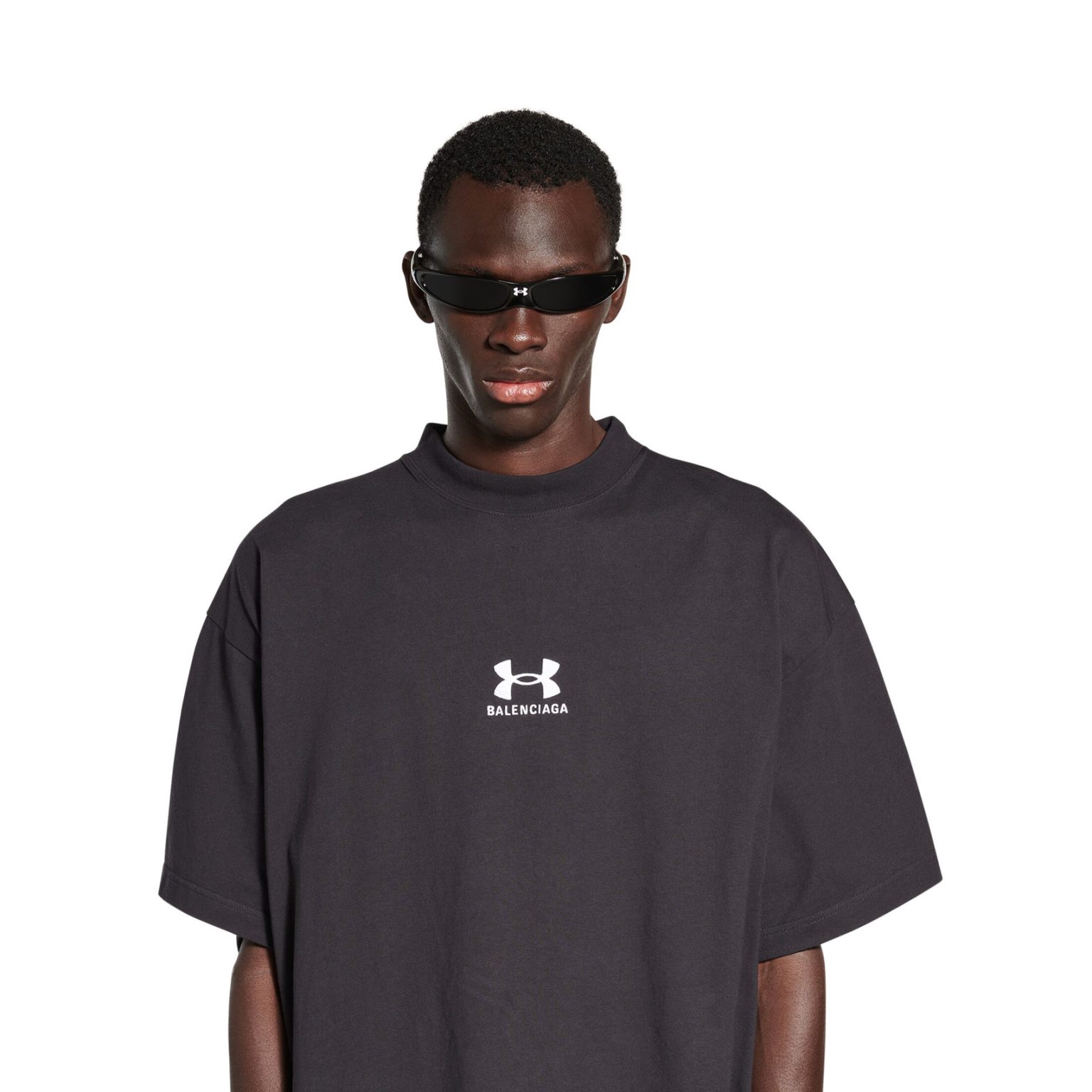 Balenciaga x Under Armour 聯名秀場驚喜曝光，除了運動套裝這兩雙鞋履和包包更吸睛 - KEEDAN.COM