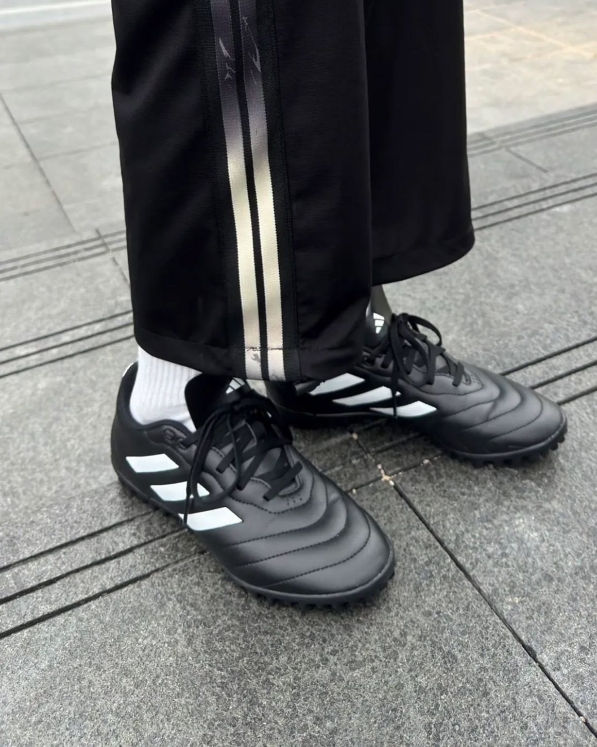 LV、Nike 聯手帶動薄底鞋革命：細數今年最夯六款日常足球鞋 - KEEDAN.COM