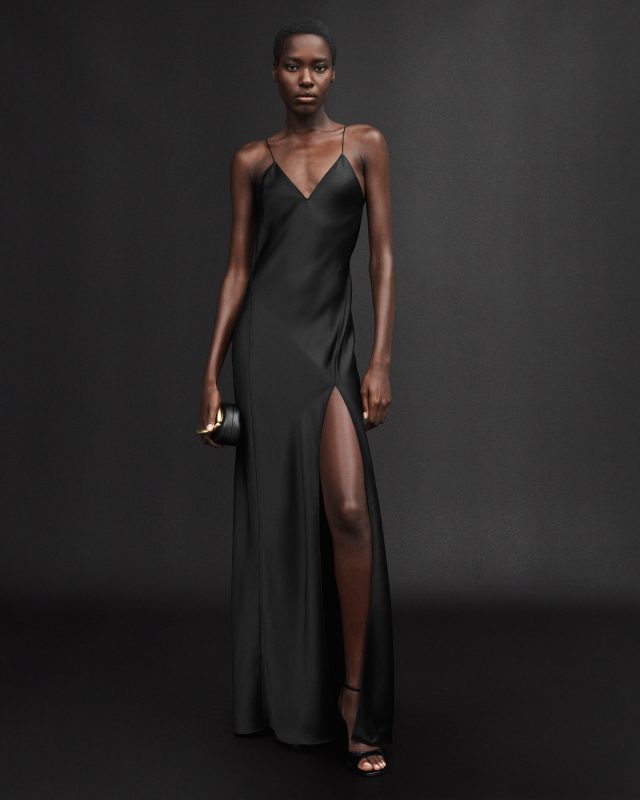 ZARA 50 週年重磅登場 / Naomi、Cindy、Twiggy 等 50 超模齊聚，傳奇合照太狂了 - KEEDAN.COM