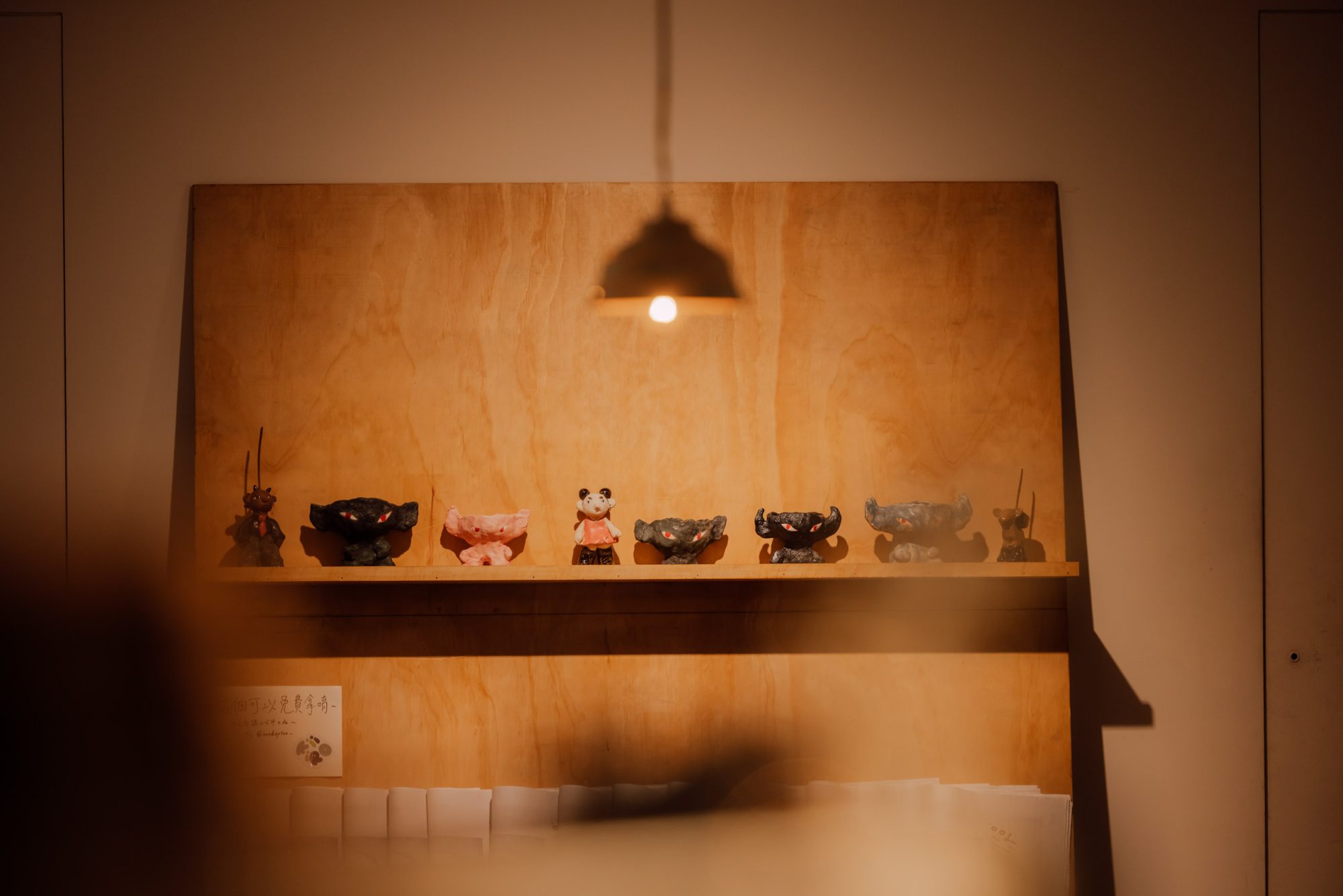 梁若茜陶藝展《In use, In pause》｜當器物進入生活，藝術從日常延展 - KEEDAN.COM