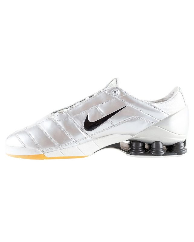 當紅足球鞋與 Shox 組合起來，Maha Amsterdam 聯手 Nike Total 90 Shox Secutor Magia 搶先看 ...