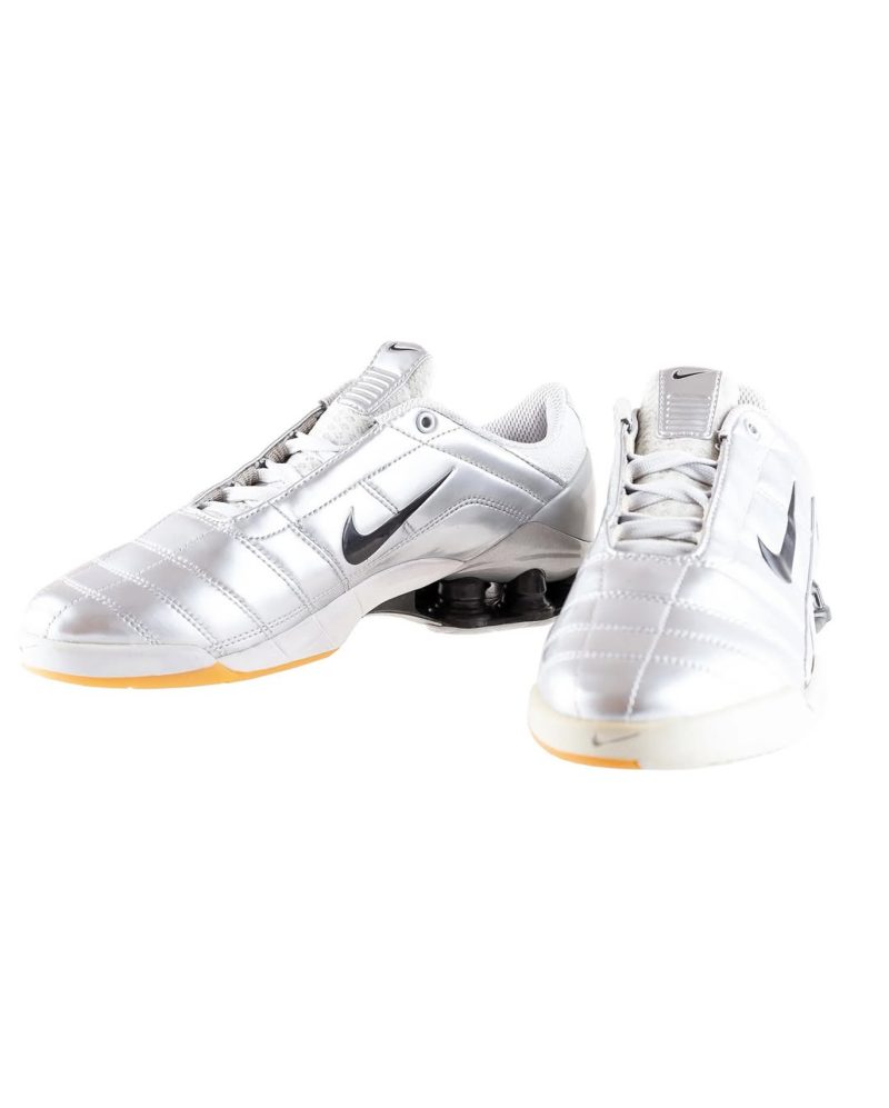 當紅足球鞋與 Shox 組合起來，Maha Amsterdam 聯手 Nike Total 90 Shox Secutor Magia 搶先看 ...
