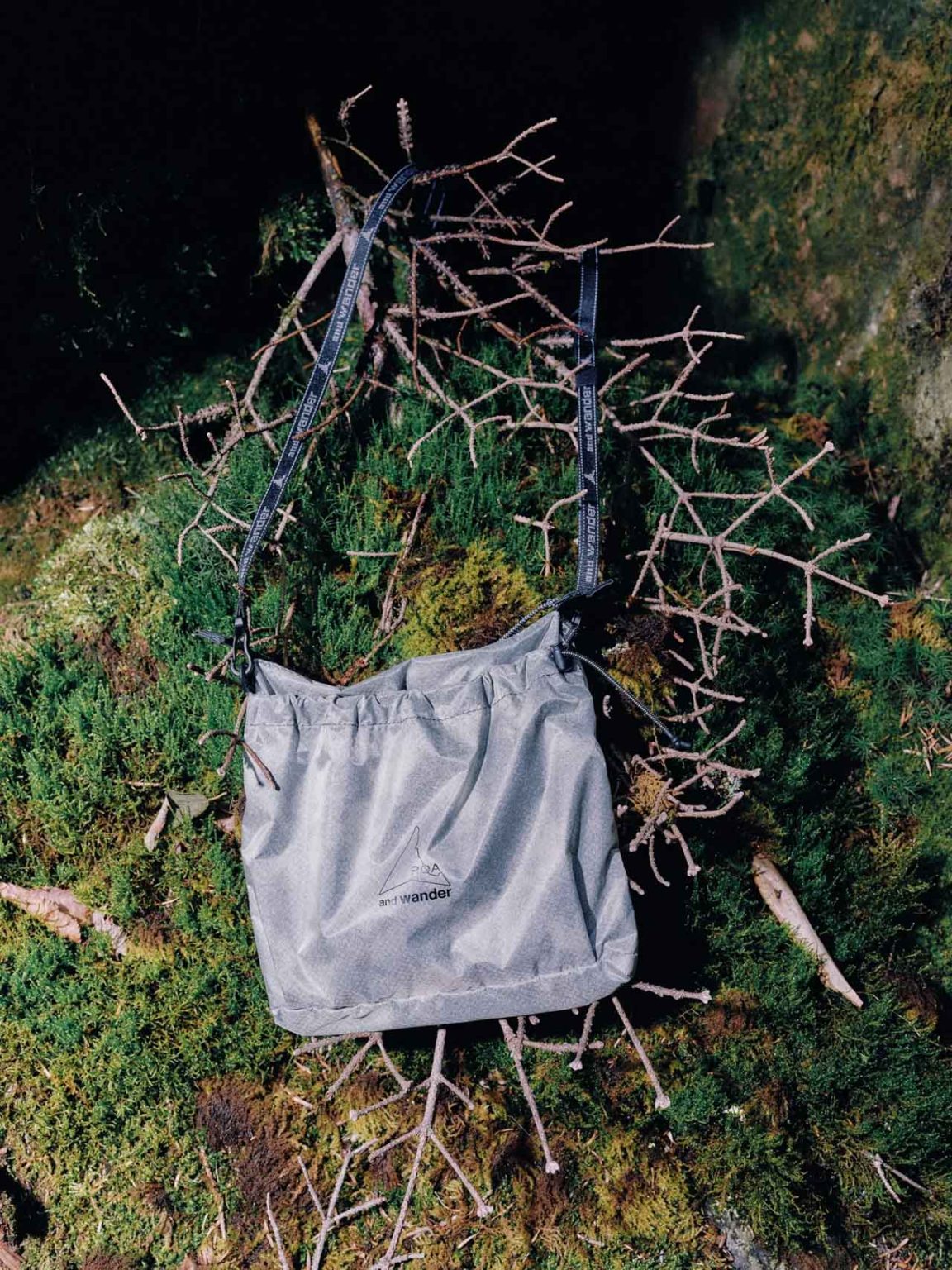 上市速報｜and wander x ROA Hiking 聯名全系列開賣，日本山系與義式戶外機能融合 - KEEDAN.COM